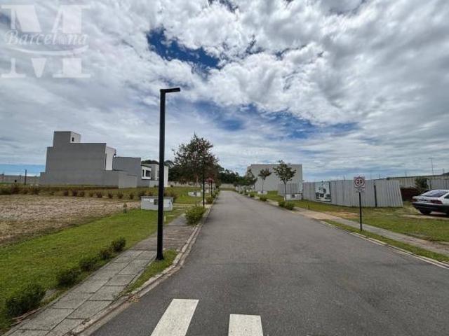 TERRENO À VENDA – CONDOMÍNIO SAINT MICHEL – SÃO JOSÉ DOS PINHAIS 180 M²