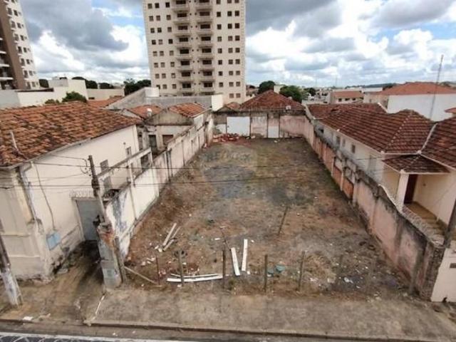 Terreno à venda Centro Franca SP 300m²