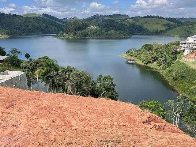 TERRENO À VENDA A BEIRA DA REPRESA IGARATÁ