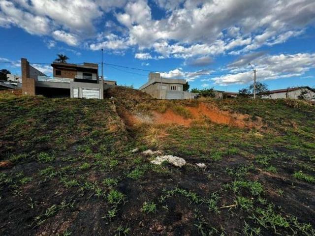 Terreno à venda Bosque das Arapongas Serra Negra/SP