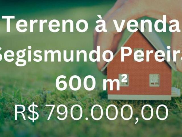Terreno à venda, bairro Segismundo Pereira Uberlândia/MG
