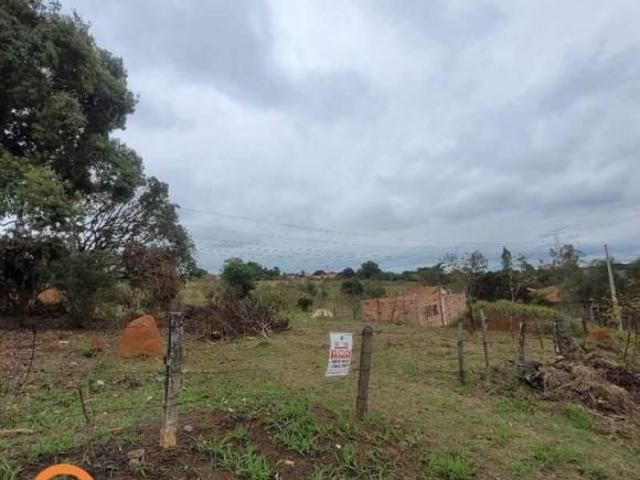 Terreno à venda de 1.000 m² em boa localização no bairro