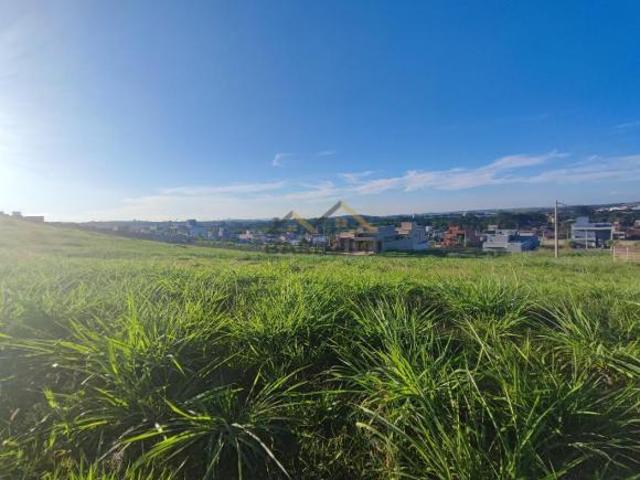 Terreno à venda de 272m² no Residencial Canadá