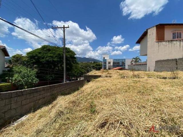 Terreno à venda de 430 m² no bairro Jardim do Lago em Atibaia/SP TE0580