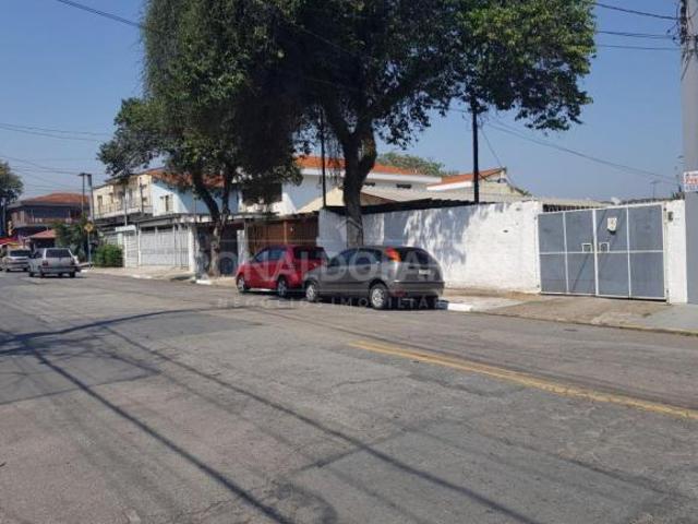 Terreno à venda de 500,00m² com 2 casas na região de interlagos. Zona Sul