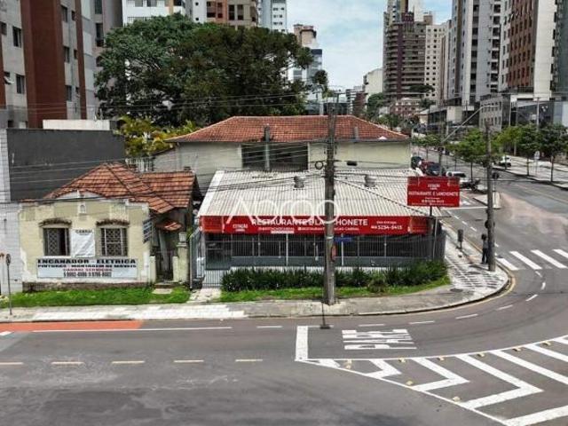 Terreno à Venda de 579 m² na Av. Paraná – Esquina Estratégica em Frente ao Terminal do Cabral | Ref