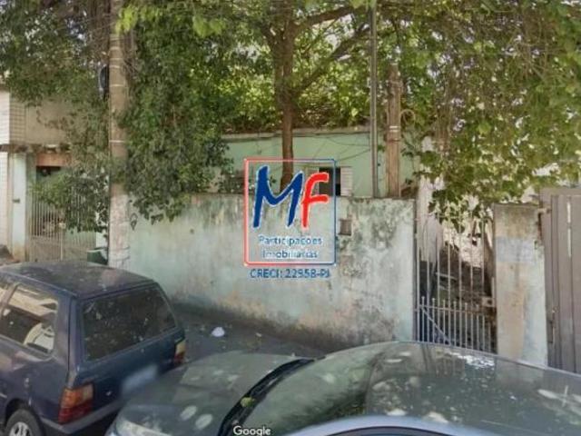 Terreno a venda de 660 m², área construida de 450m². A configuração do lote permite flexibilidade d
