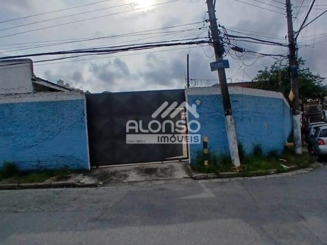 Terreno a Venda de 750m² plano, de esquina, com casa Jd. Claudia Butantã
