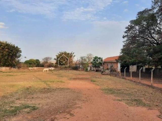 terreno á venda e para aluguel em Chácara Bela Vista