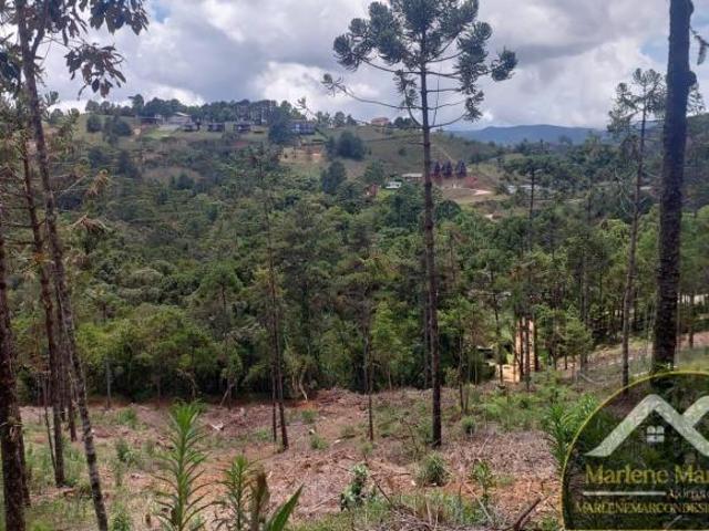 Terreno à Venda em 3 Nascente, Campos do Jordão por R$320mil
