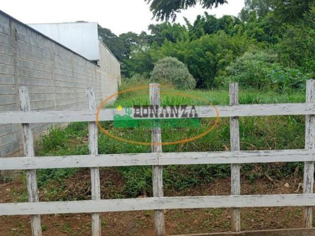 Terreno à venda em Colônia do Marçal