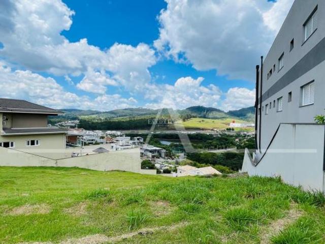 Terreno à venda em Condomínio Vale das Águas