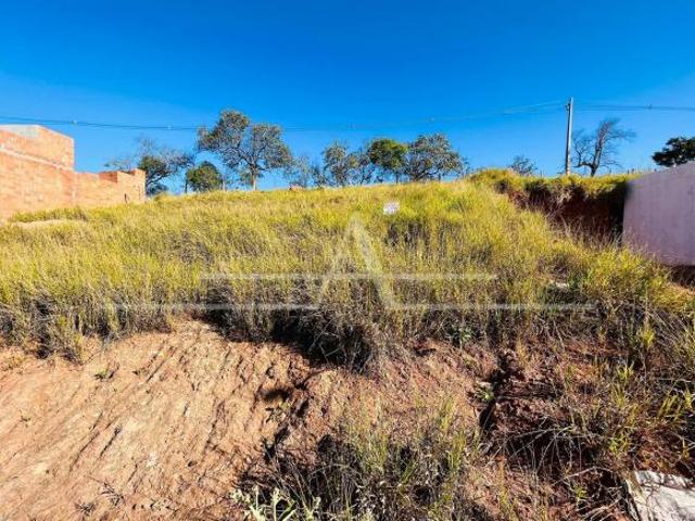 Terreno à venda em Condomínio Villa Verde Bragança