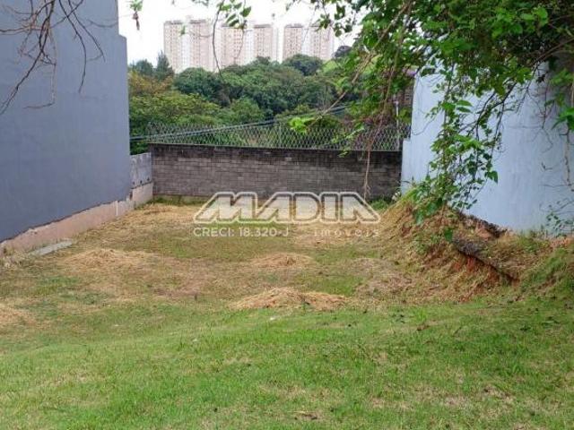 terreno à venda em Condomínio Canterville