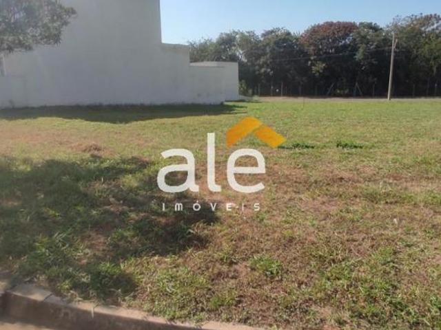Terreno à Venda em Condomínio com 318m² de Área