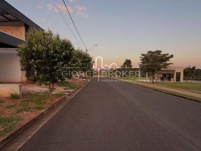 Terreno à venda em condomínio de luxo no Condominio Damha Fit, em Ipiguá SP 225,00 m² de área