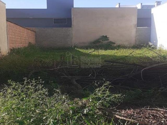 Terreno a venda em condominio de luxo no Jardim Marialice, Araraquara