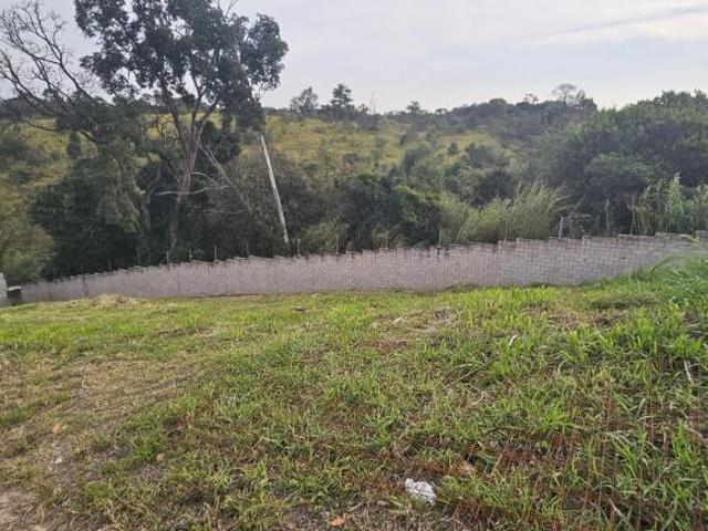 Terreno a venda em condomínio em Valinhos SP