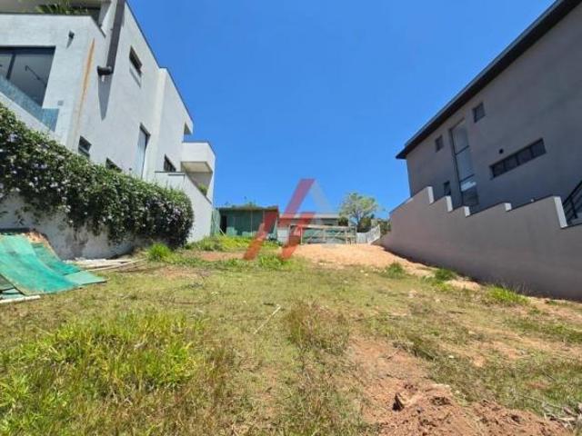Terreno à venda em condomínio exclusivo de Alphaville, Santana de Parnaíba SP, com 465m² de área