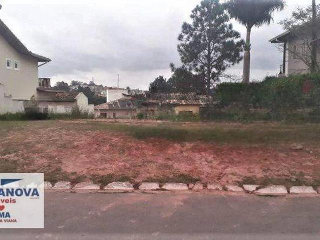 Terreno à venda em condomínio fechado na Granja Viana