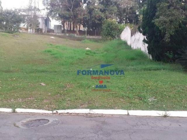 Terreno à venda em condomínio fechado na Granja Viana