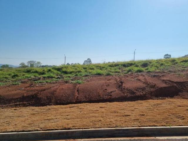 Terreno à venda em condomínio fechado a 13 minutos do centro de Atibaia