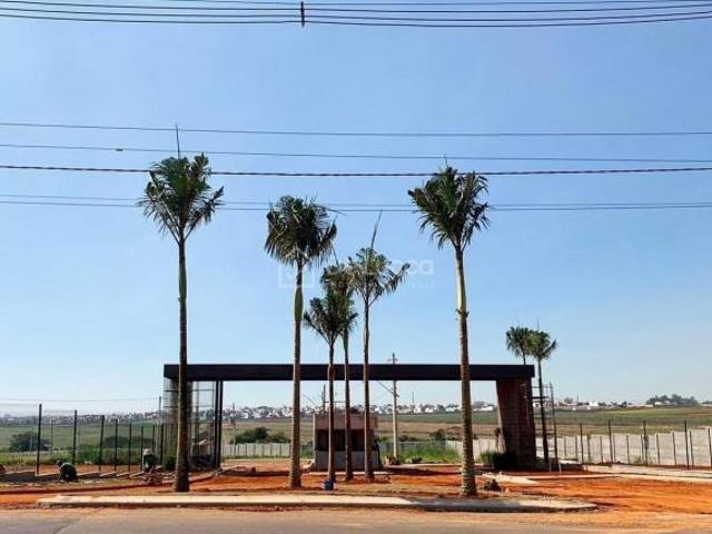 Terreno à venda em condomínio fechado com 200 m² em Paulínia