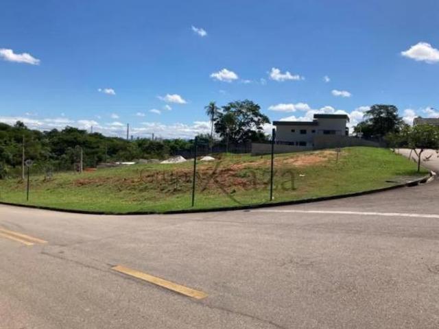 Terreno a venda em condomínio fechado em Caçapava Condomínio Terras do Vale 486m²
