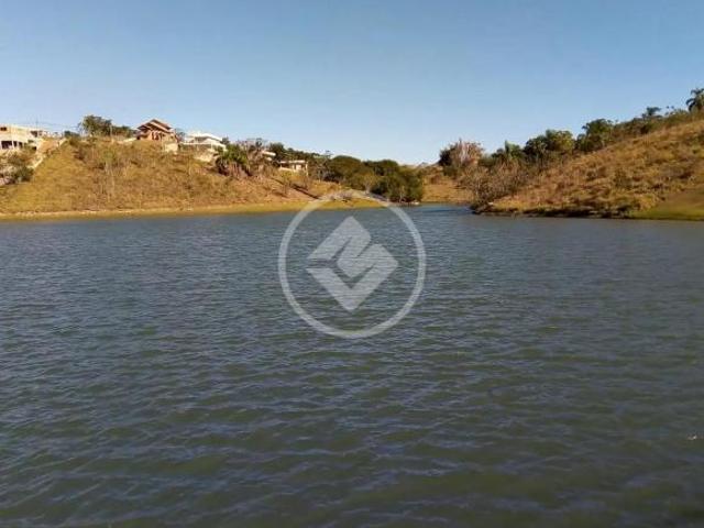 Terreno à Venda em Condomínio Fechado Lago Dourado de 1.057 m² em Jacareí Oportunidade R$ 360.000