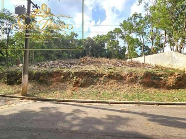 Terreno à Venda em Condomínio na Granja Viana com Área Total de 1.317,50 m²