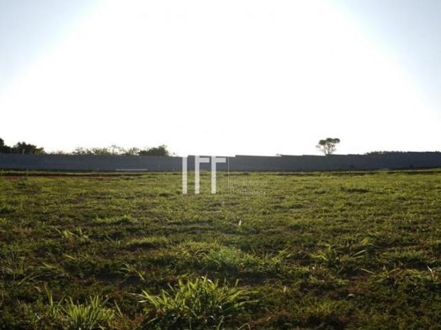 Terreno à venda em condomínio Paulínia SP