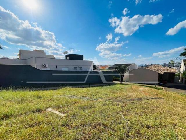 Terreno à venda em Condomínio Residencial Euroville