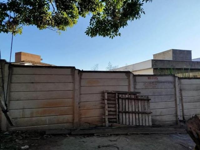 Terreno à venda em Cabral