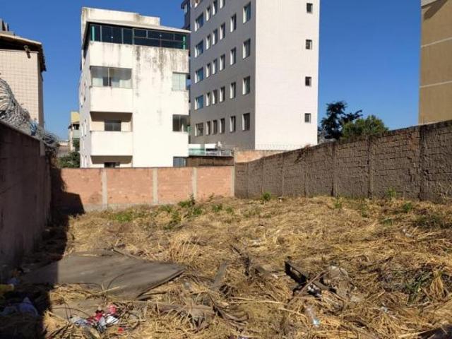 Terreno à venda em Cabral