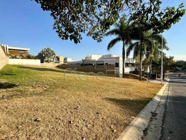 Terreno à venda em Campinas, Loteamento Mont Blanc Residence, com 702 m²