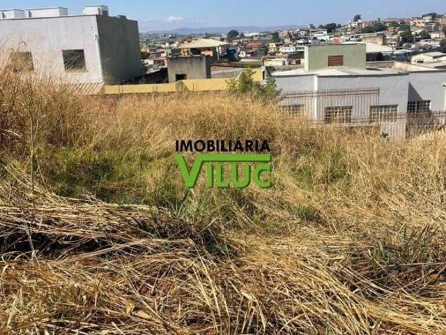 Terreno à venda em Cândida Ferreira