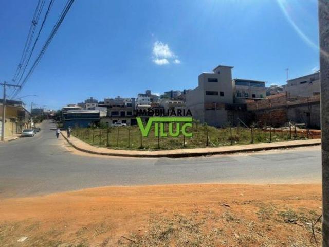 Terreno à venda em Cândida Ferreira