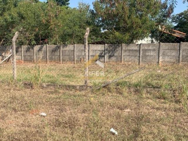 terreno à venda em Chácara Bela Vista