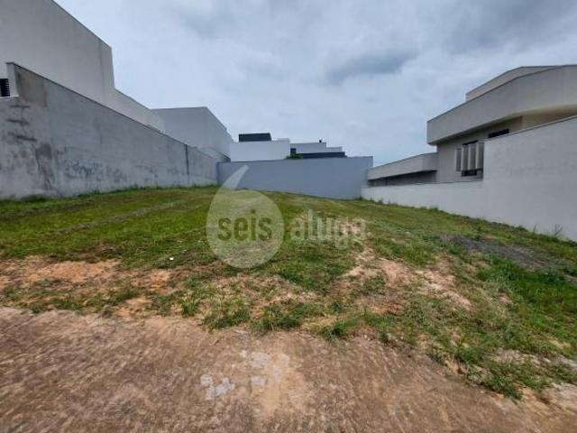 Terreno à Venda em Chácara Letônia, Americana por R$700mil