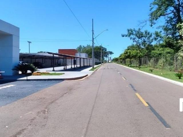 Terreno à venda em Cianorte PR, bairro Condomínio Cinturão Verde, com 365,80 m² de área. Venha confe