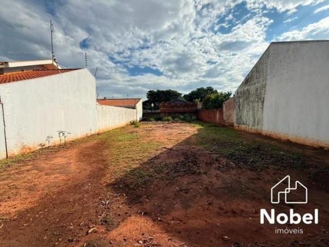 Terreno à venda em Cianorte PR, no Conjunto Beatriz Guimarães, com 308,00 m² de área. Adquira já o s