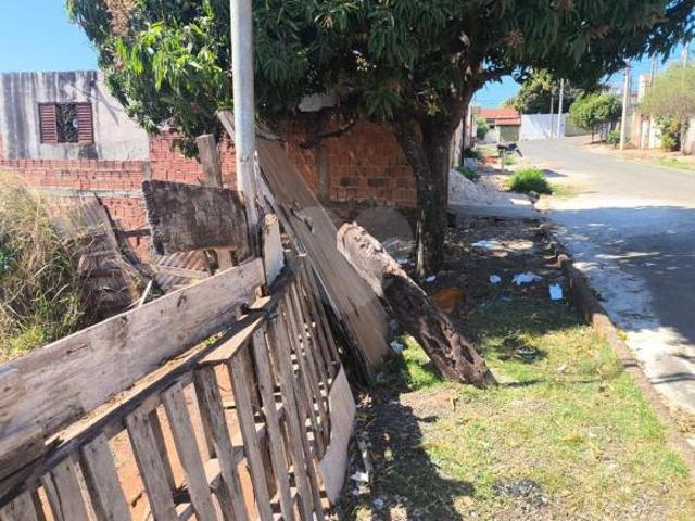 Terreno à venda em Cidade Aracy, São Carlos