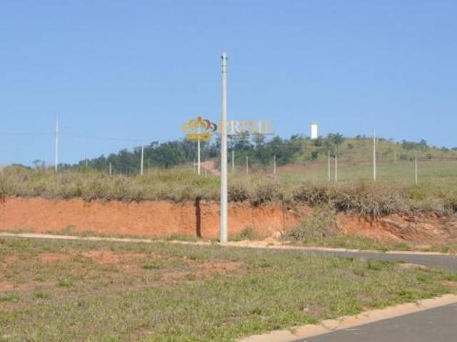 terreno à venda em Clube Fazenda Arcadas
