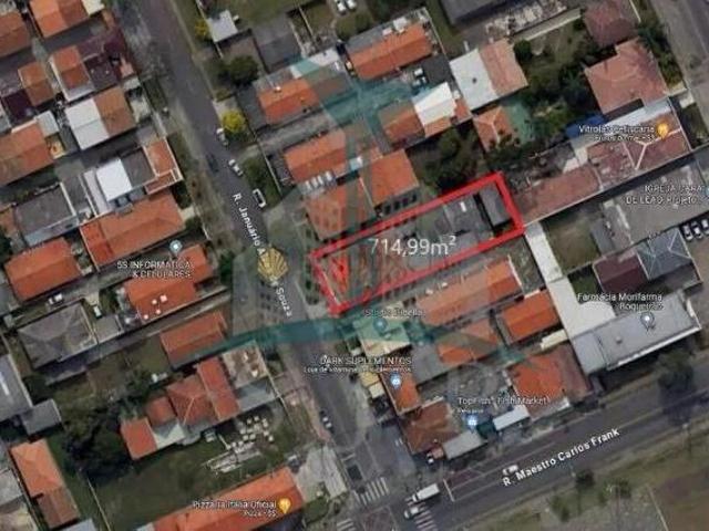 Terreno à venda em Curitiba PR, no Boqueirão, com 715m² de área! Venha conferir!