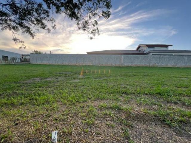 Terreno à venda em Araçoiaba da Serra, Condomínio Village Ipanema, com 1000 m²