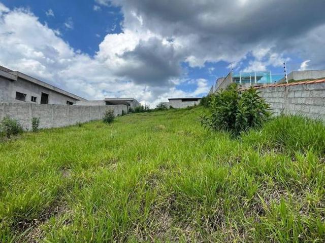 Terreno à venda em Associação de Atibaia