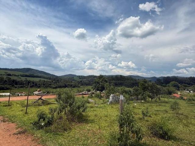 Terreno à venda em Atibaia