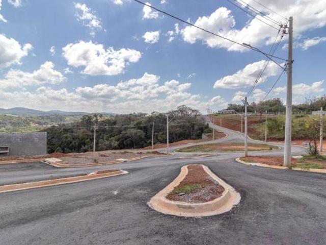 Terreno à venda em Atibaia