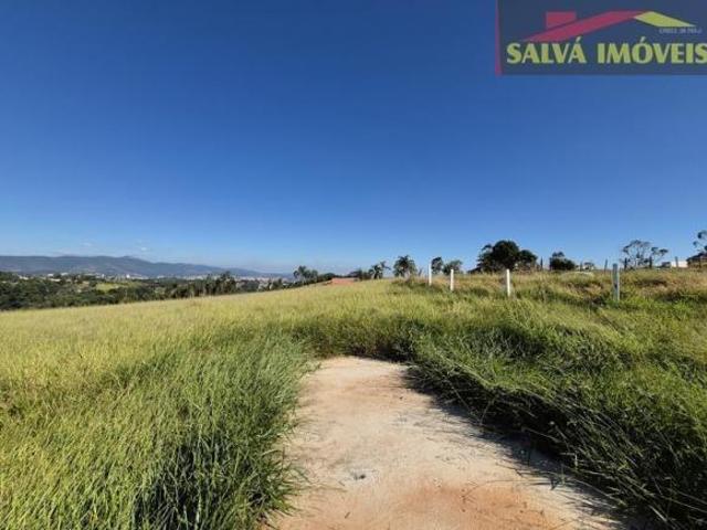 Terreno à venda em Atibaia