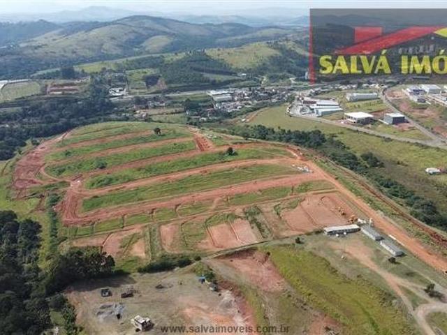 Terreno à venda em Atibaia